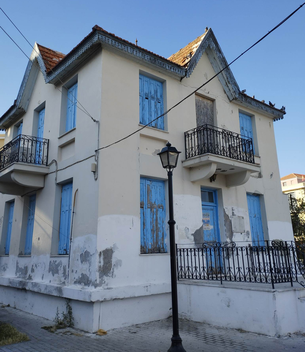 ΠΑΡΕΜΒΑΣΗ Π. ΧΡΙΣΤΟΦΑ: «Πότε θα επισκευαστεί το παλιό Λιμεναρχείο;»